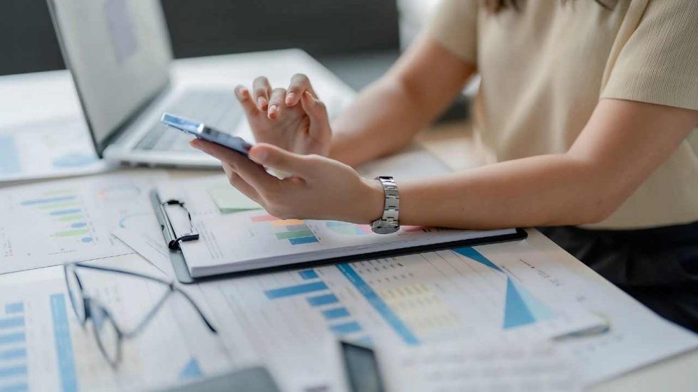 Filing A B10 Form Guide By CRO: Avoid Common Mistakes